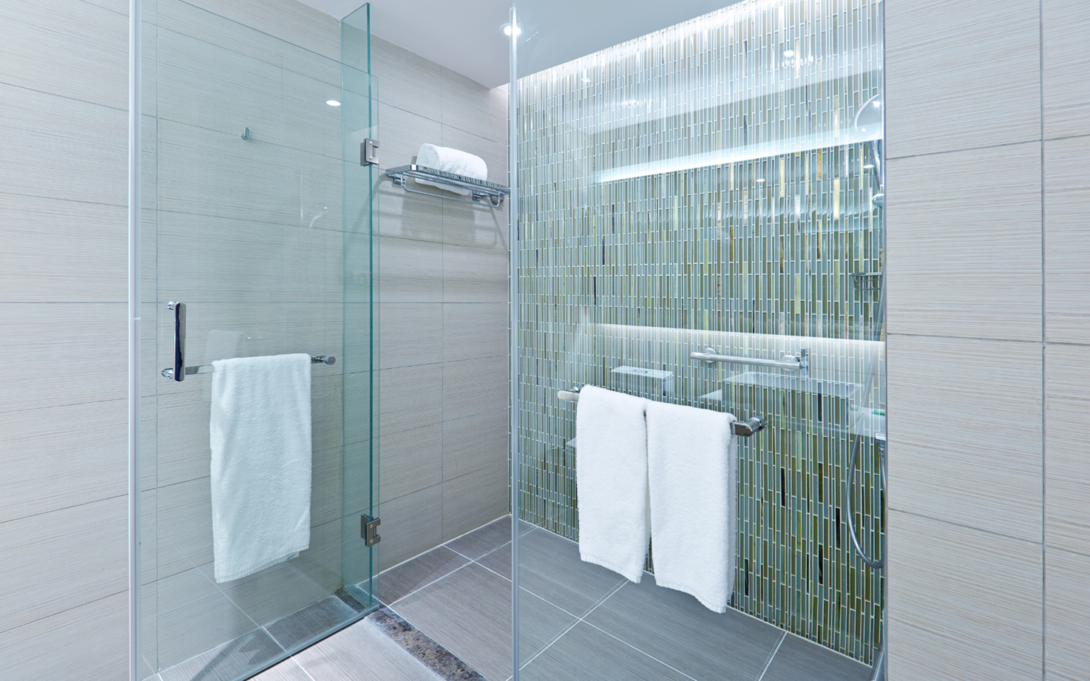 What is a Curbless Walk-In Shower? | Pros, Cons & Design Tips