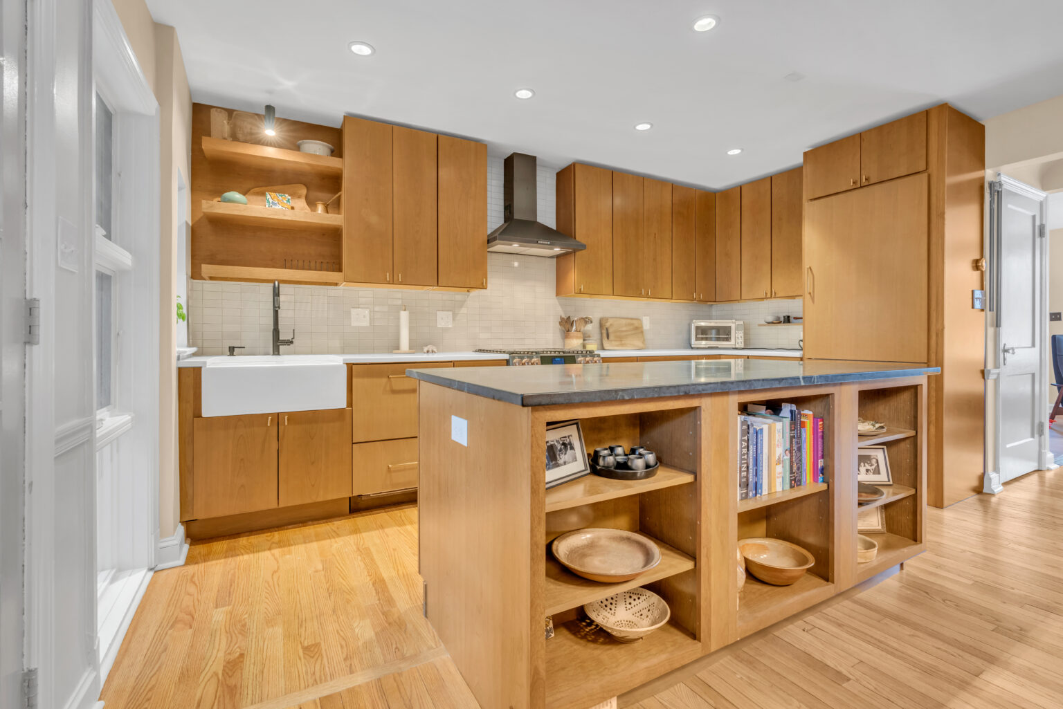 Beautiful Oak Kitchen Remodel in Chevy Chase, Maryland | Mega Kitchen ...