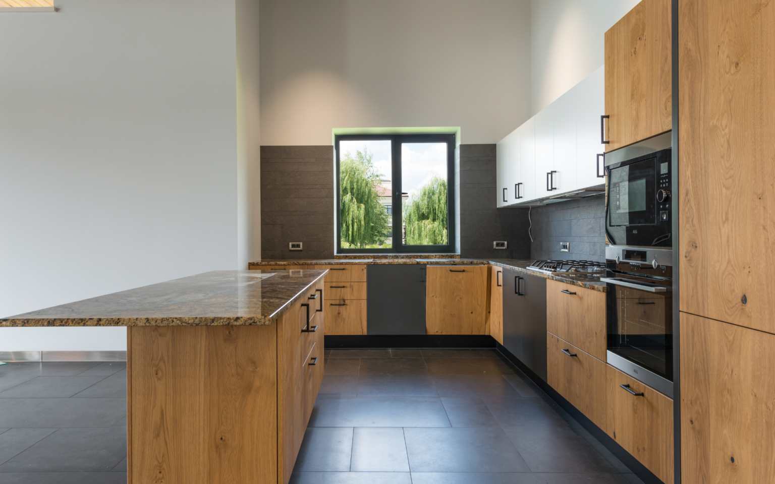 Luxurious Small Kitchens Designs To Inspire Your Remodel