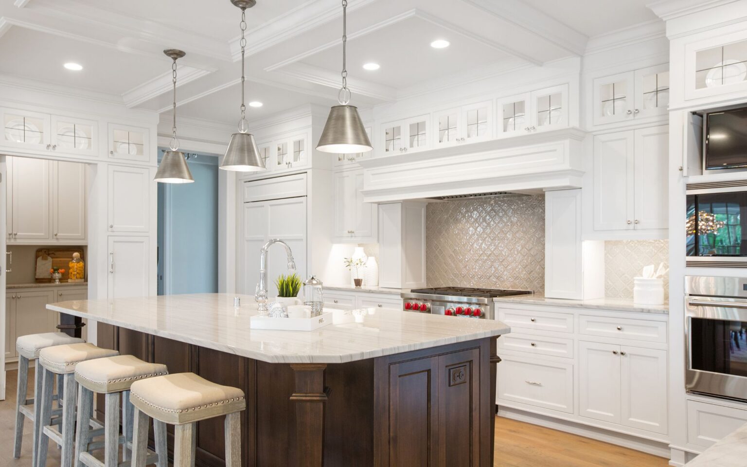 Luxurious Small Kitchens Designs To Inspire Your Remodel